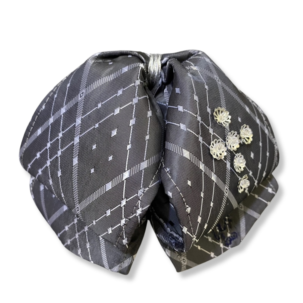 MOÑO GRIS CON CRUZ GUIA NIÑO 8-10 | Vestir Charro